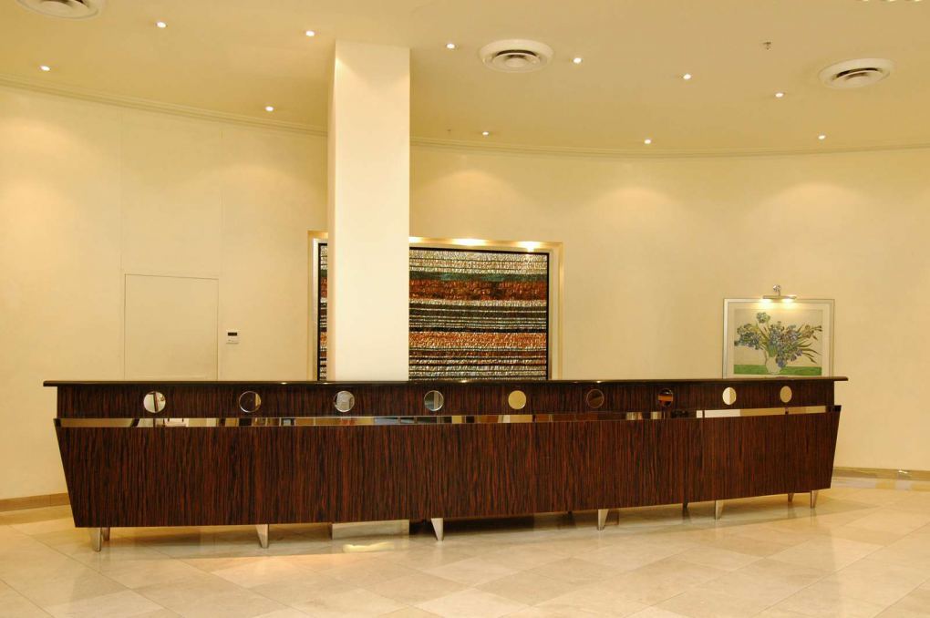 Chevron Renaissance Surfers Paradise – HRSP.com.au