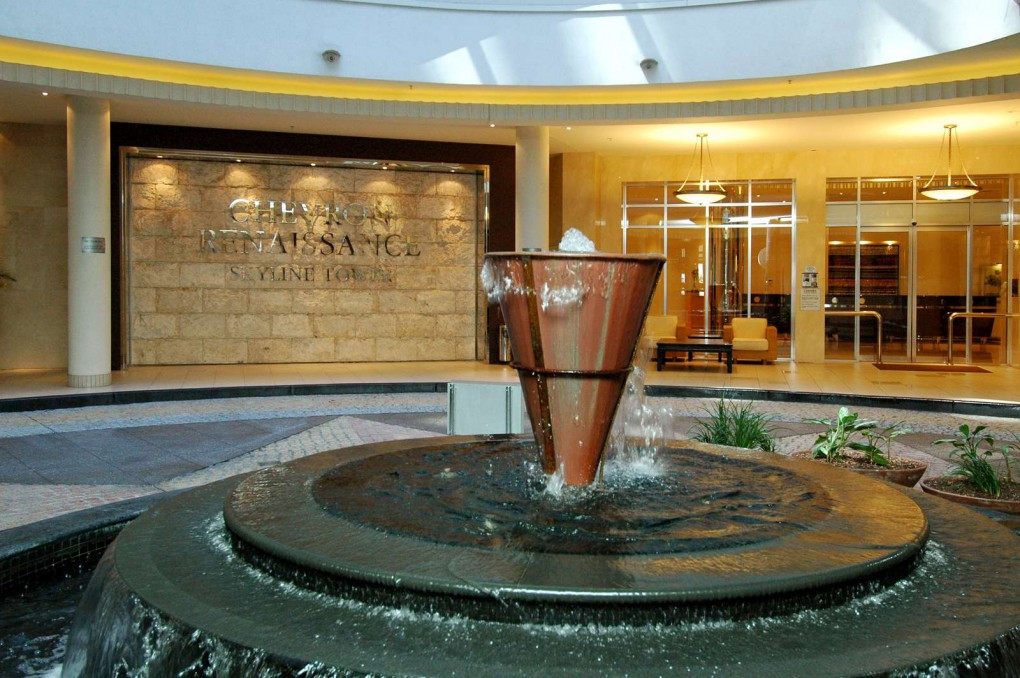 Chevron Renaissance Surfers Paradise – HRSP.com.au