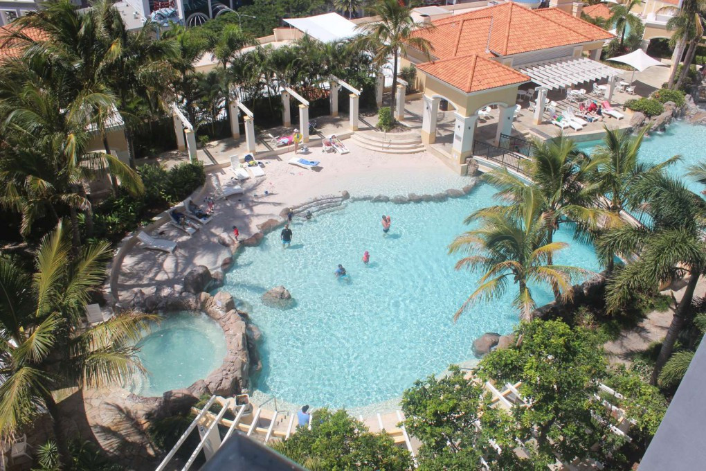 Chevron Renaissance Surfers Paradise – HRSP.com.au