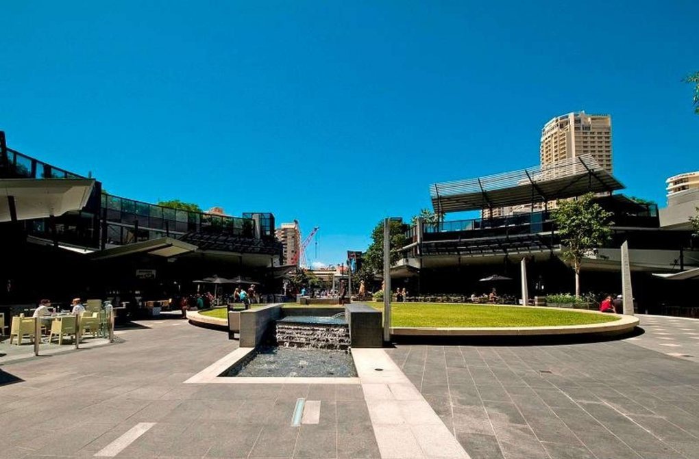 Circle on Cavil Surfers Paradise – HRSP.com.au